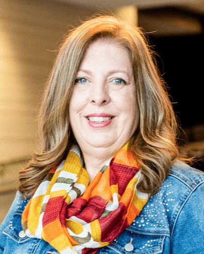 Kathy Perret Headshot 2021 - Peers and Pedagogy