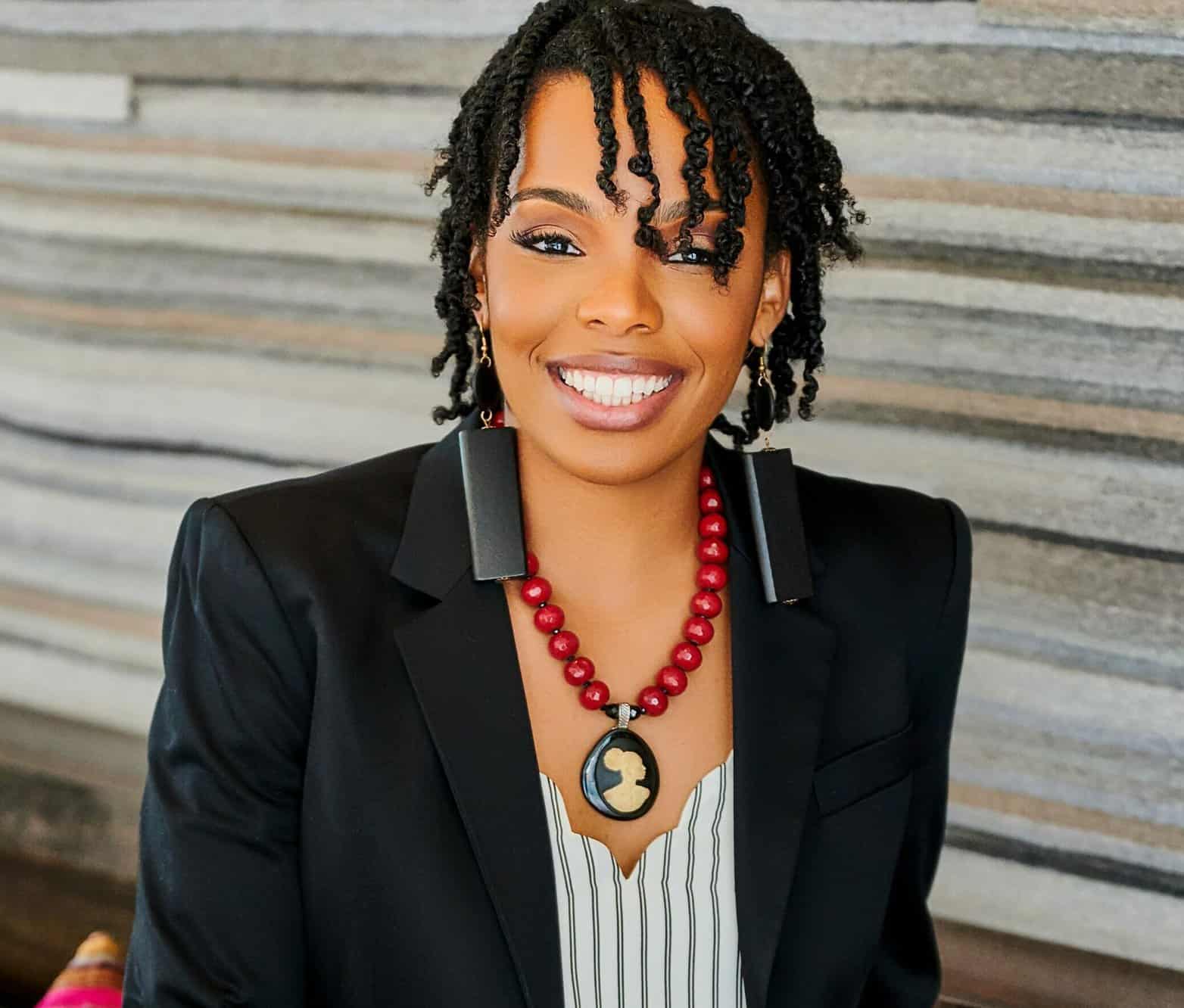 AKearney_HeadShot - Peers and Pedagogy